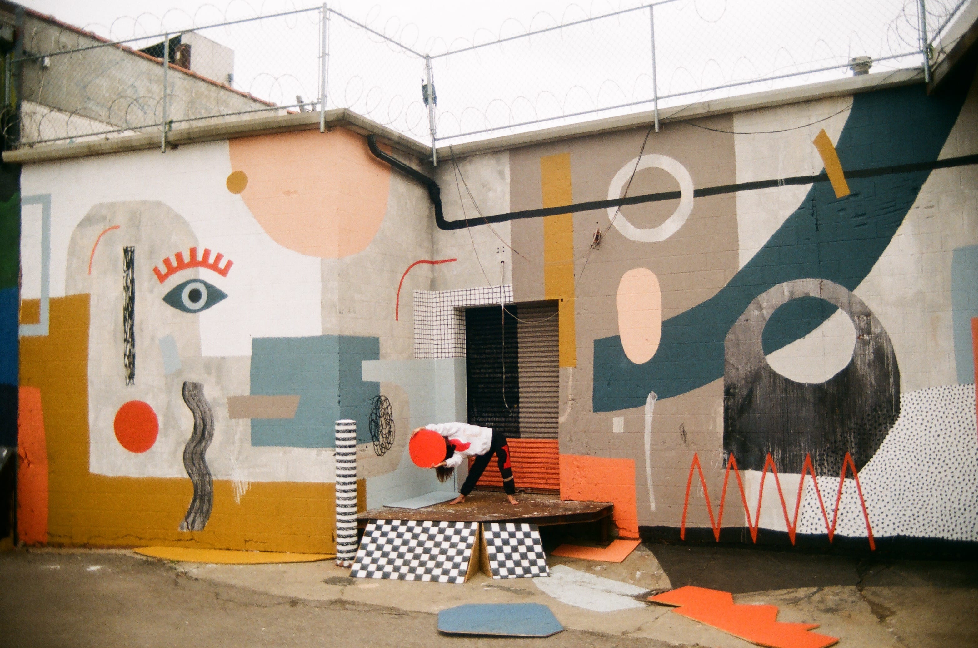 Ellen Rutt is Spreading Color Around the World - Art of Choice